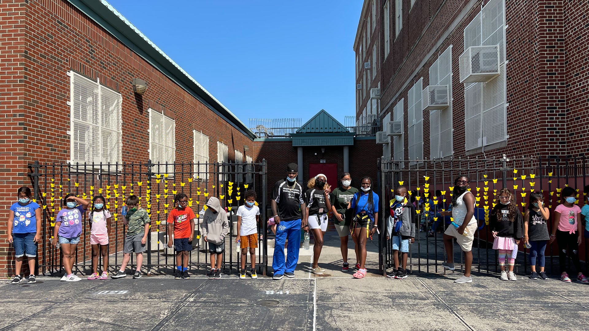 Las Mariposas Amarillas P.S. 44 – ELE EME PROJECT